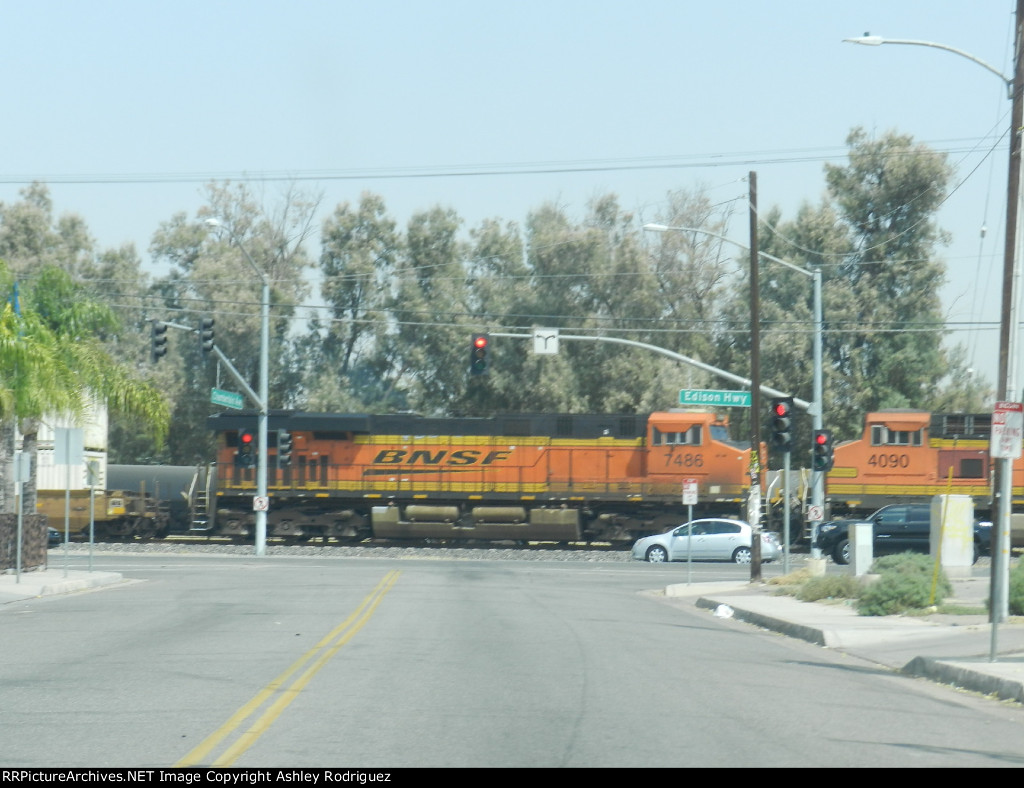 BNSF 7486